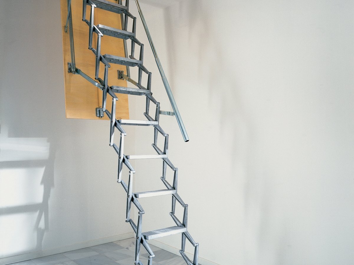 Installazione scale retrattili certificate Firenze Toscana | Estfeller